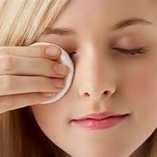 How to Remove Makeup – Why, Eye Makeup, Face, Tips and Ways for ...